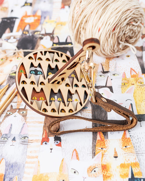 Meowsome Mini Minder | Crochet Yarn Holder & Yarn Ball Holder