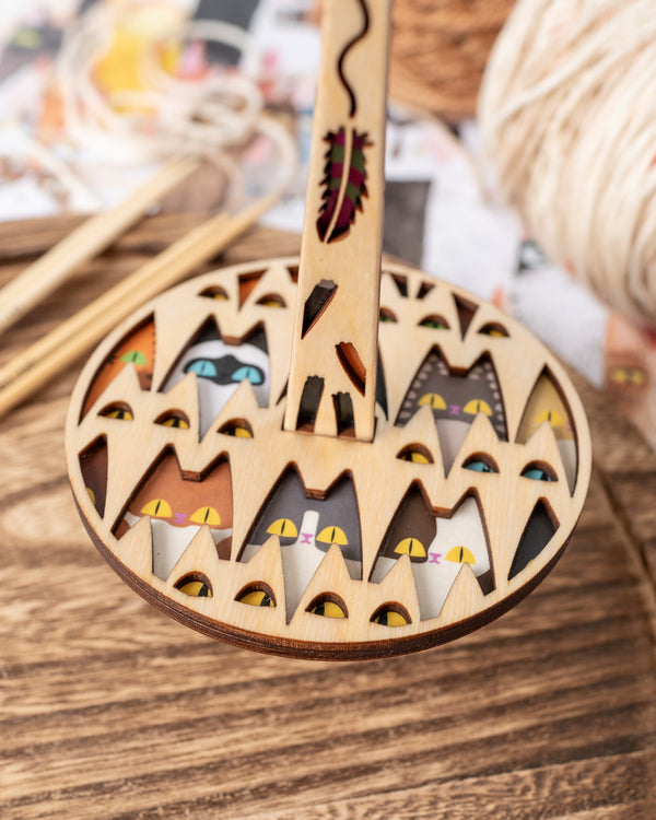 Meowsome Mini Minder | Crochet Yarn Holder & Yarn Ball Holder